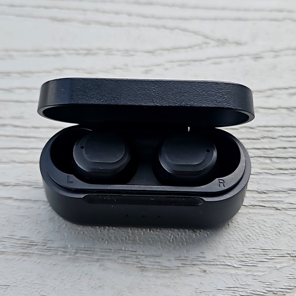 onn | Headphones | Onn Wireless Earbuds | Poshmark